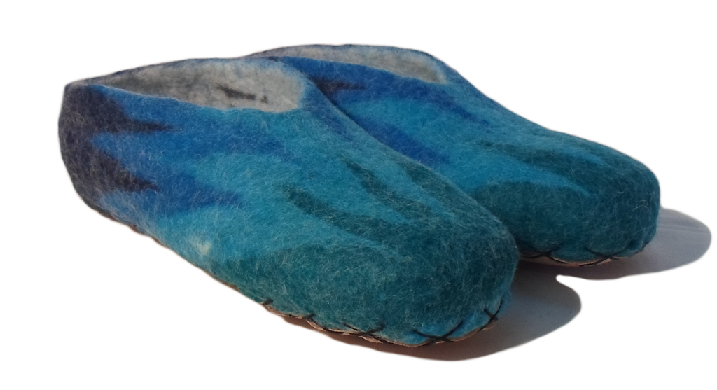 Wool-felt slippers "Mountain Spirits" | Inka Market